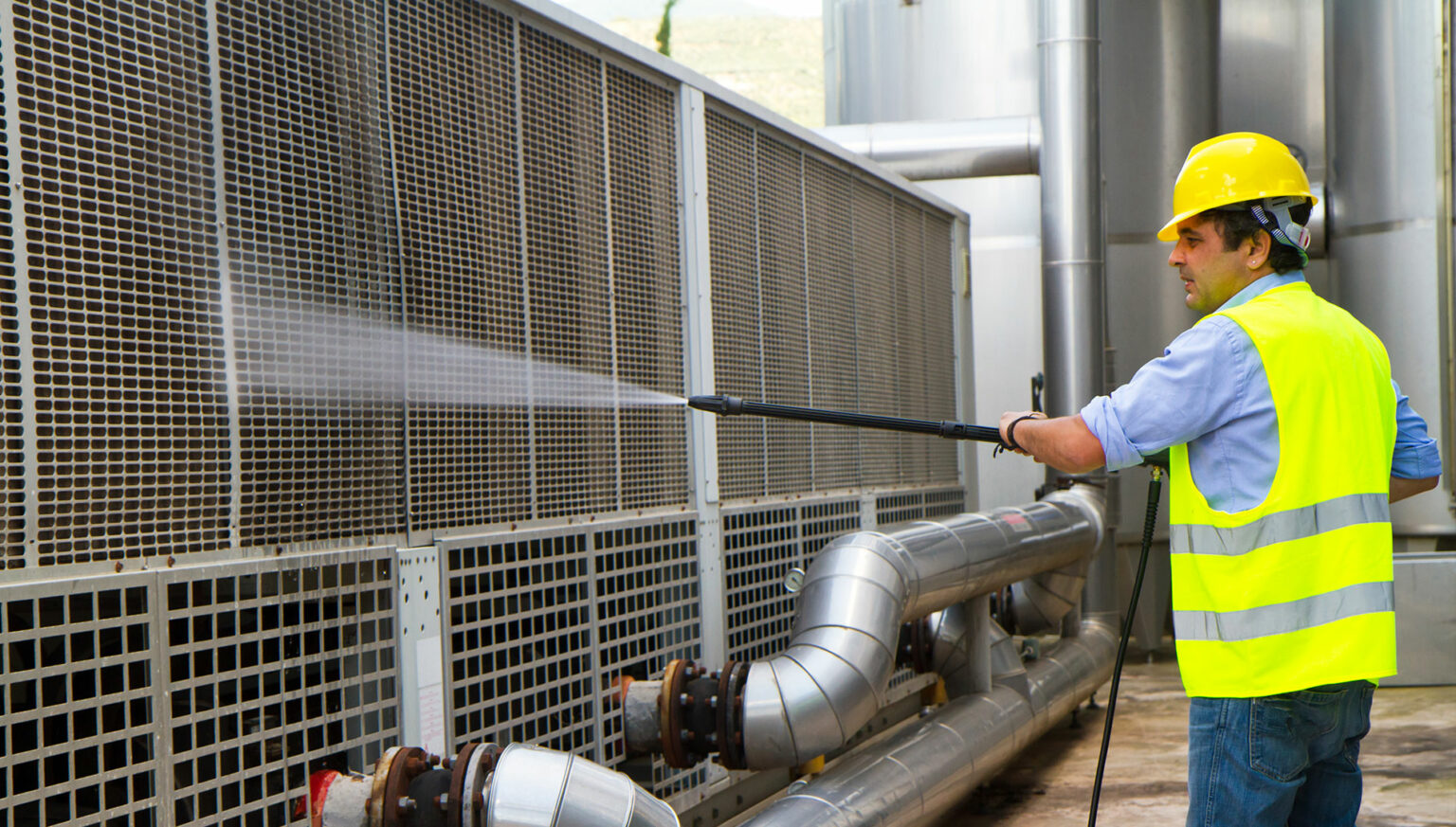 What Is A Commercial Pressure Washer? - Cleaning Equipment Services Ltd