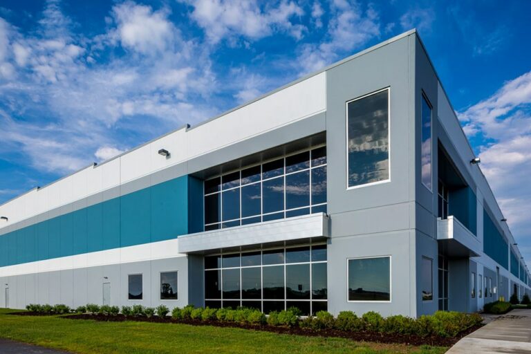 Why Modern Businesses Are Investing In Professional Cleaning Machines